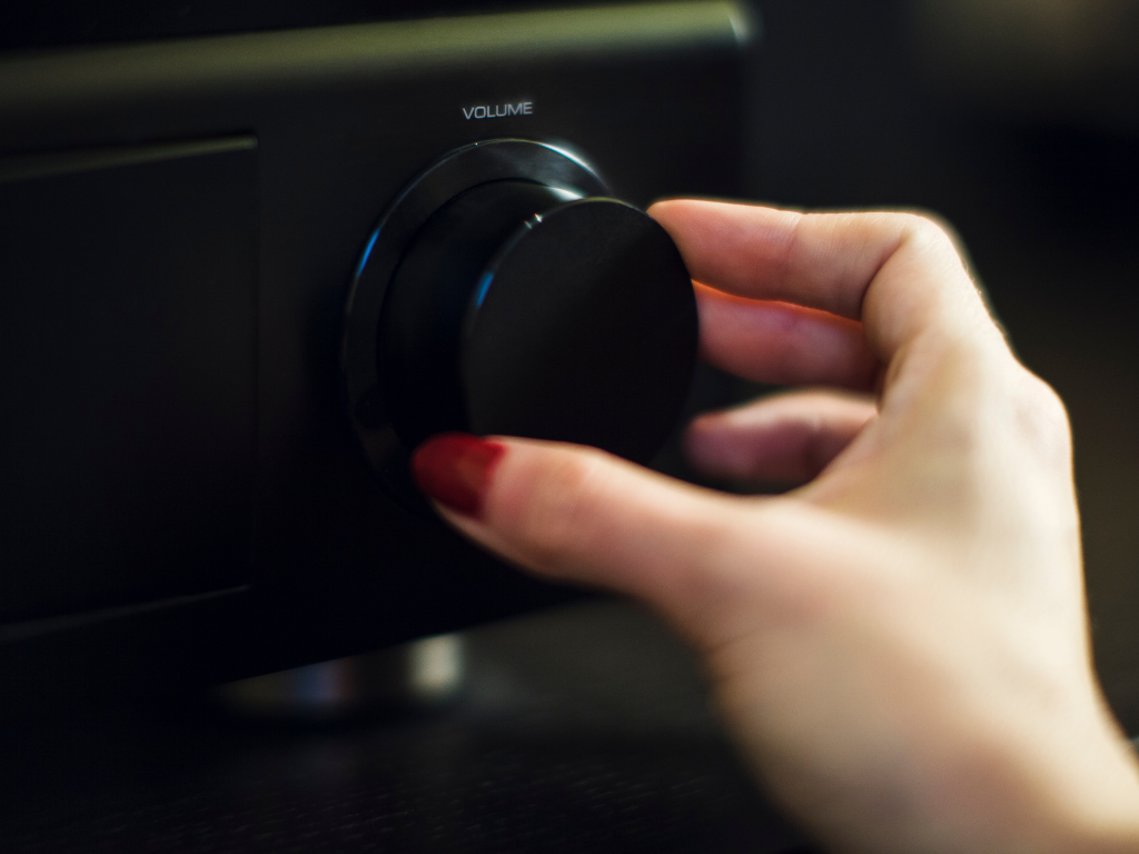 AVENDOR Audio Amplifiers - Pro Audio Systems - Enhance Your Sound ...